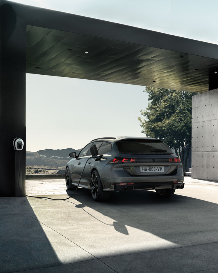 Free2move eSolutions : solutions de recharge véhicule électrique